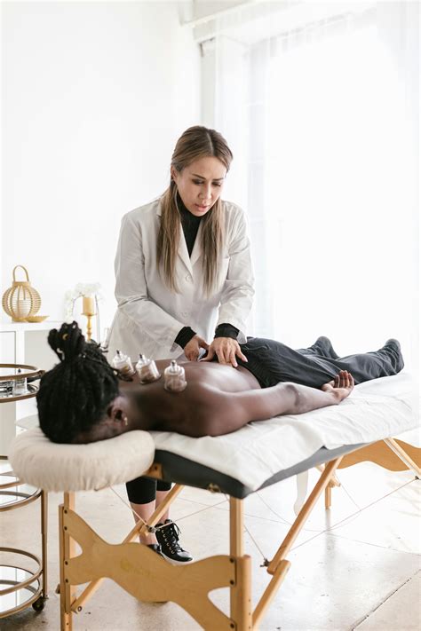 건강 건강 개선 대체 의학 대체 치유 마사지 마사지 요법 물리 치료 바디 트리트먼트 수동 요법 수동 치유 수직 쐈어 스킨케어 아시아 의학 에너지 흐름