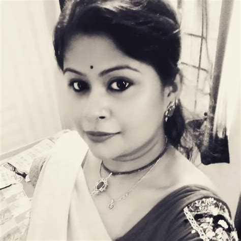 Sreetama Dey (@sree_creativecorner) • Threads, Say more