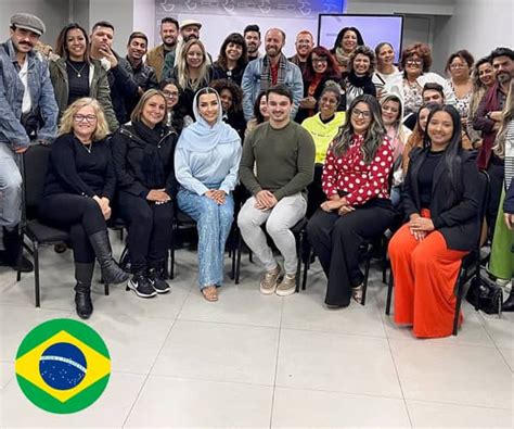 درباره عاطفه کبیری