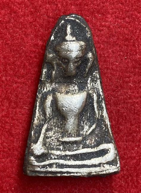 พระผงสุพรรณ ว่านหน้าเงิน พิมพ์หน้าแก่ Ennxo