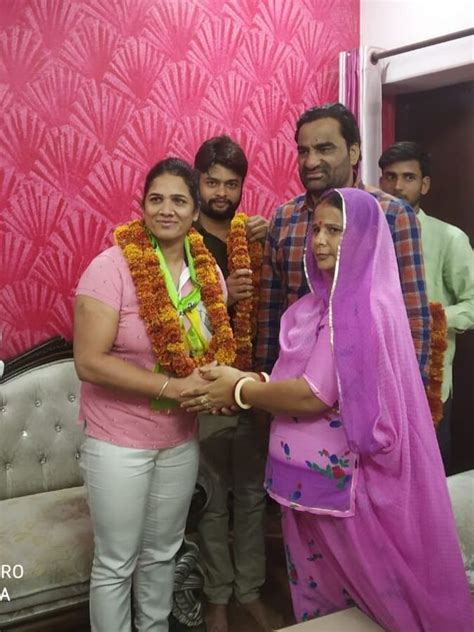 चर्चित बॉडीबिल्डर प्रिया सिंह ने विधानसभा चुनाव से पहले थामा बेनीवाल की पार्टी का हाथ जानें