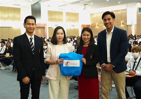 ‘ทริพเพิล ไอ ขึ้นเวทีให้ความรู้