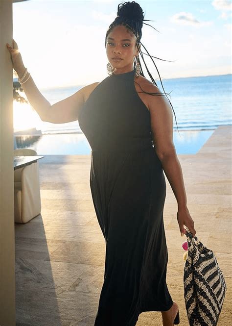 Best Dresses For Big Boobs Flattering Styles For Fuller Busts Semper