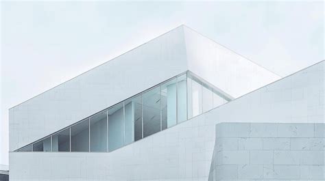 Premium Photo Photo Of A Minimalist Symphony In White Architecture
