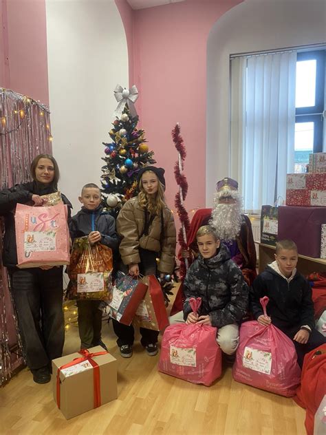 Благодійна акція Благодійна акція Подаруй дитині свято