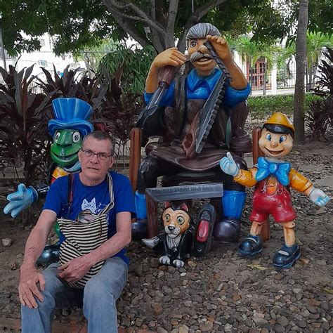 Efrain Leal Facebook