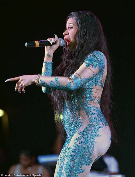 Cardi B Hit With Fresh Claims That She S Pregnant Daily Mail Online