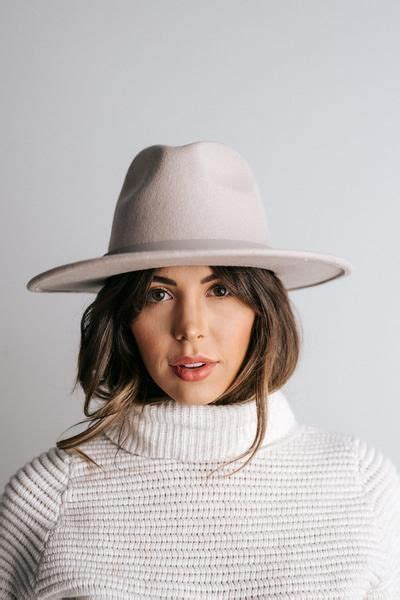 Gigi Pip Wes Fedora Online