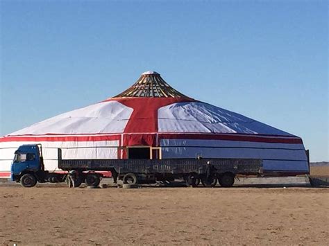 Монгол урлаачдын бүтээсэн ДЭЛХИЙН ХАМГИЙН ТОМ гэр гиннест бүртгэгдлээ Isee Mn