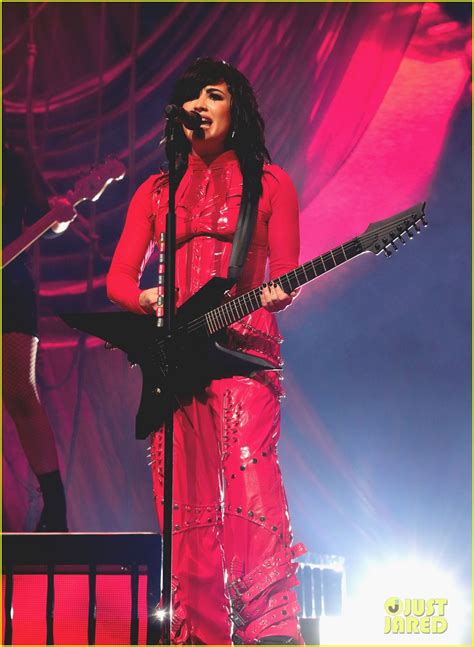 Demi Lovato S Set List Revealed After Kicking Off U S Leg Of Tour Photos Photo