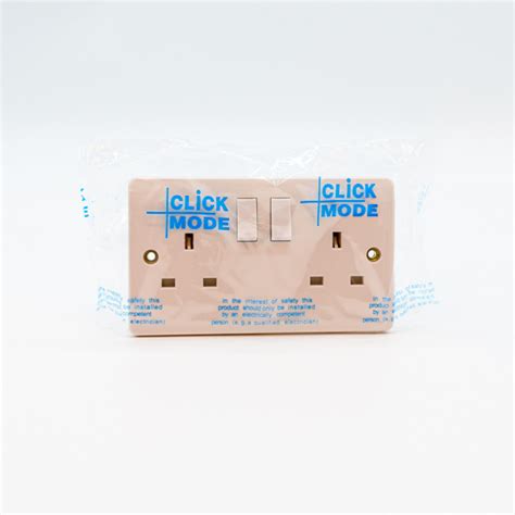 Click CMA036 13A 2 Gang DP Switched Socket Outlet Electricbase