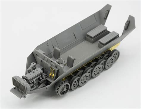 1 35 Scale Border Model Bt 043 Sd Kfz 251 22 W 7 5cm Pak 40 Pakwagen W Type D 2dbeat