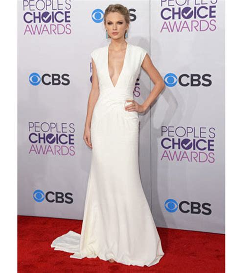 미국 아이유 테일러 스위프트 레드카펫 패션 분석 미디어라이징 스타일