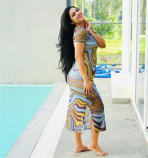 Mohan Avanthikas Feet