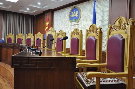 Үндсэн хуулийн Цэц Банкин дахь мөнгөн хадгаламжийн даатгалын тухай хуулийн зарим заалтад