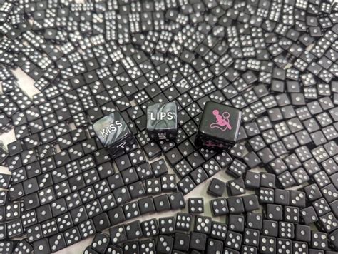 Всех девушек с 8 марта Пикабу