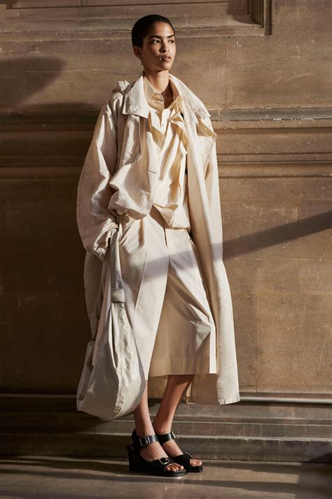 2023패션트렌드 르메르lemaire2023 Summer Spring 컬렉션 리뷰 디자이너가방브랜드 한남동가방편집샵 편집샵빈가디세이데일리가방추천아테버클백