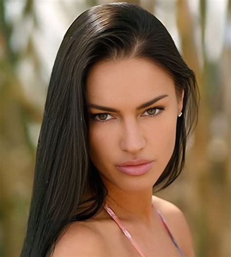 Charlie Riina Actress Wikipedia Age Height Videos Biography Boyfriend And More