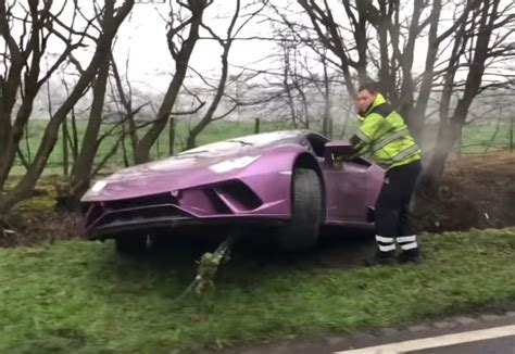 A Crypto Millionaire Left His Crashed Lamborghini In Ditch And Took A Taxi To Office Pics