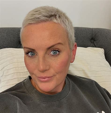 14 Volume Boosting Pixie Cuts For Women Over 50 With Thin Hair