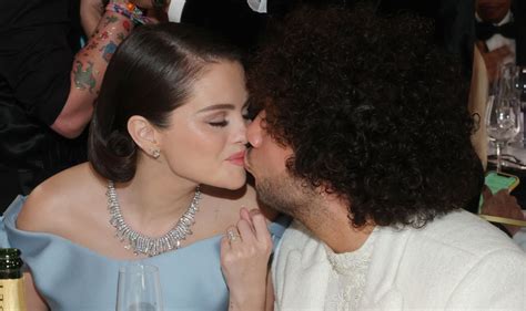 Selena Gomez and Benny Blanco share passionate embrace - Celebrity News ...