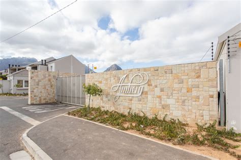 1 Klein Drakenstein Flats Apartments To Rent Pam Golding Properties