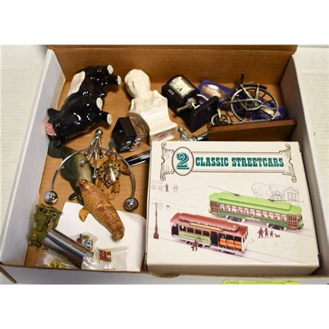 Assorted Miniature Items