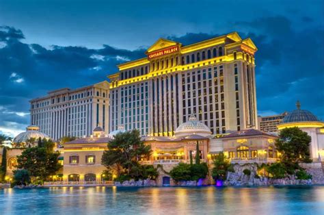 14 Las Vegas Hotels With Balconies Hotel Rooms On Or Near Strip