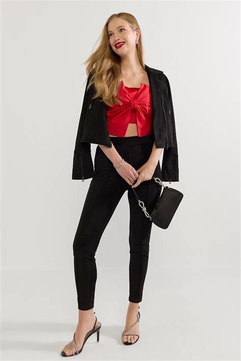 Tina Oversized Bow Crop Top Francescas®