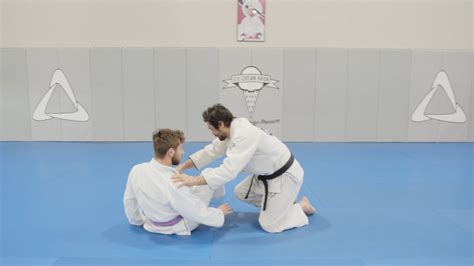 Leg On Shoulder Pass Kron Gracie