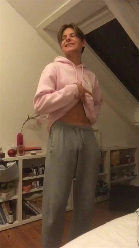 A Perfect Body Strip Cam Boys Porn Tik Tok Gayboystube