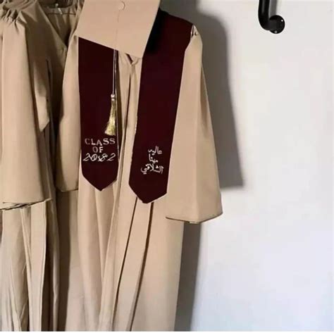 عبايات تخرج