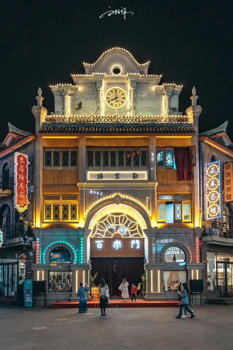 成都版“夜上海”，这条民国风复古街区上新