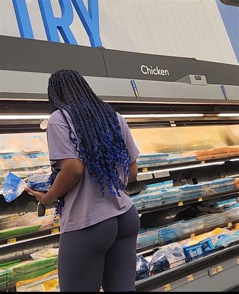 Dreadlock Baddie With Insane Booty Ass Forum