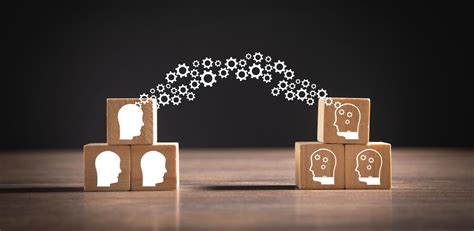 Premium Photo Knowledge Sharing Transferring Brainstorming Concept