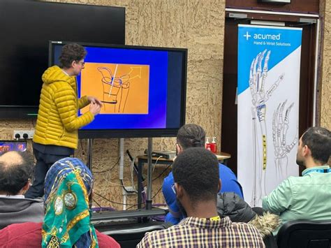 Acumed Uk On Linkedin Training Distalradiu Scaphoid Acutrak2 Aculoc2