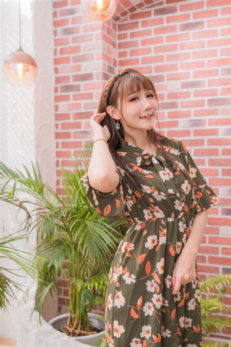 Qiao Qiao Er 喬喬兒 2019 08 11 Coffe Time Waiting For Someone