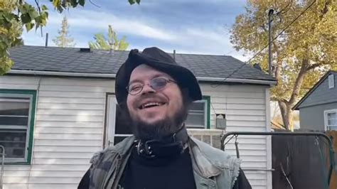 His Head Has To Be One Of The Biggest In The Entire World Its Not Even Human Looking Lol R