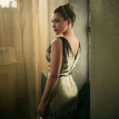 Florence Pugh Scrolller