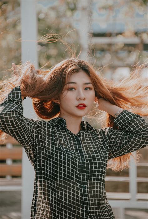 무료 이미지 얼굴 아름다움 말뿐인 유행 피부 헤어 스타일 사진 촬영 어깨 사진술 눈 긴 머리 드레스 금발 무늬 갈색 머리 인물 사진 거리