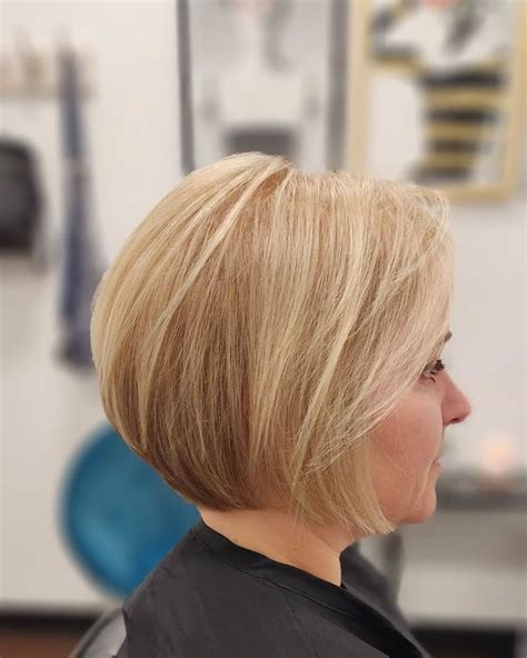 35 Short Stacked Wedge Haircuts Youre About To See Everywhere