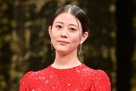高畑充希、「盟友」の武道館ライブへ 「美男美女」「最高な2ショット」「カップルぽい」と反響 Encount