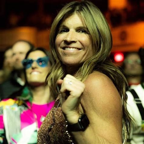 Lisa Michele Lisa Michele27 • Threads Say More