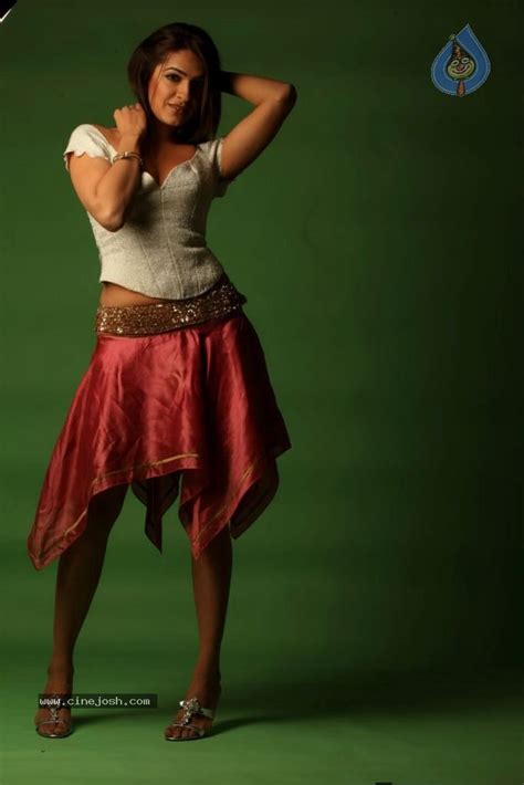 Aditi Agarwal Spicy Stills Photo 55 Of 68