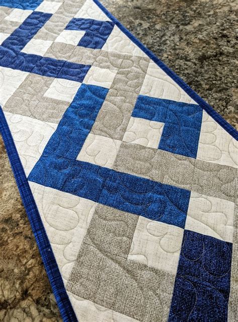 Interlocking Squares Quilt Pattern
