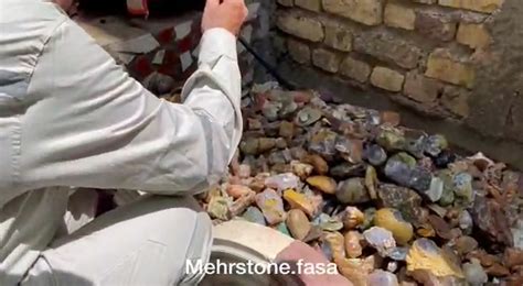 فروش و تراش انواع سنگ های قیمتی و نیمه قیمتی مهر استون فسا