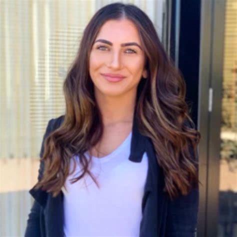 Esra Chaouk Bachelor Of Laws Honours And Bachelor Of Business Victoria University