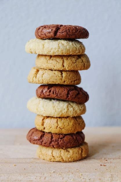 Premium Photo Stack Of Cookies On Table
