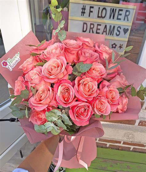 Букет от 21 розови рози • Магазин за цветя Flower Dreams, Варна.