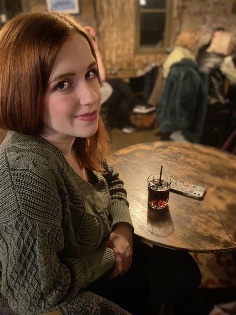Am I Cute Enough To Hit On At A Bar 💕 R Gingerbeauties